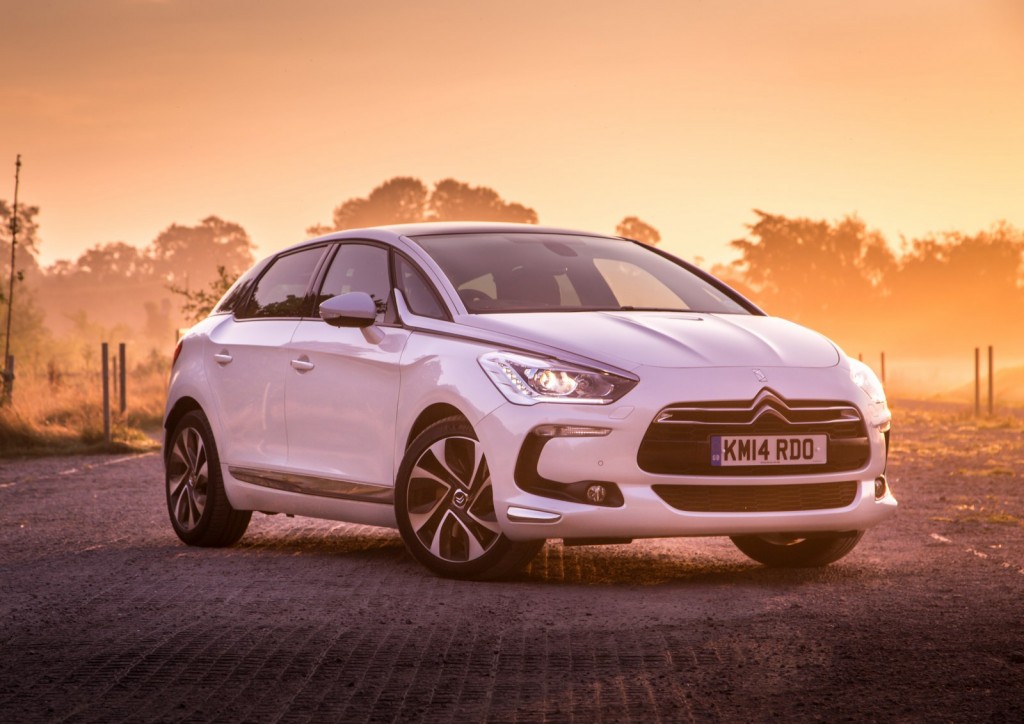 Citroen DS5 BlueHDI 180 Review by Motor Verso - Family Car with Charm