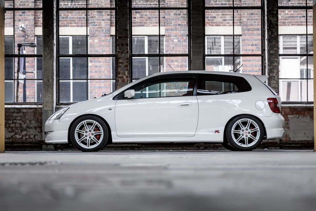 JDM EP3 Honda Civic Type R 🏎️ Could This Be The Best One?