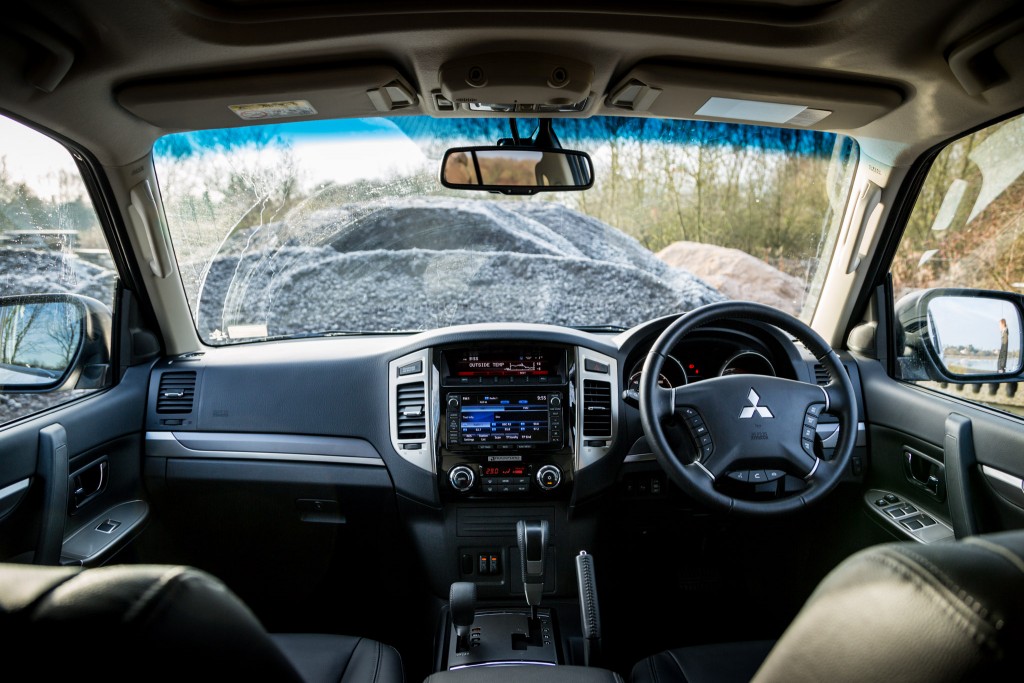 Mitsubishi Shogun LWB SG4 - 7 Day Diary