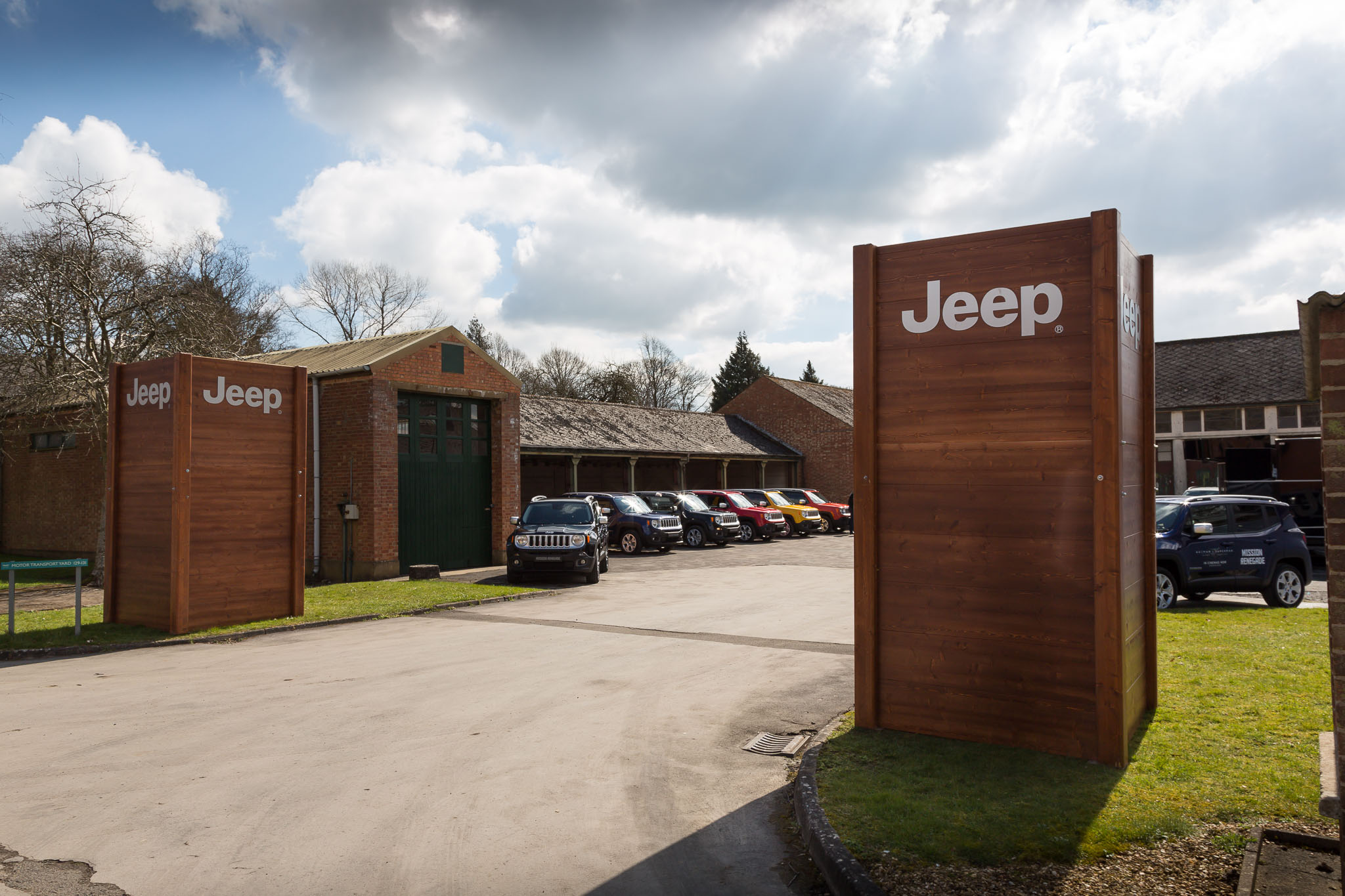 Jeep Renegade Dawn of Justice and (Batmobile Experience)