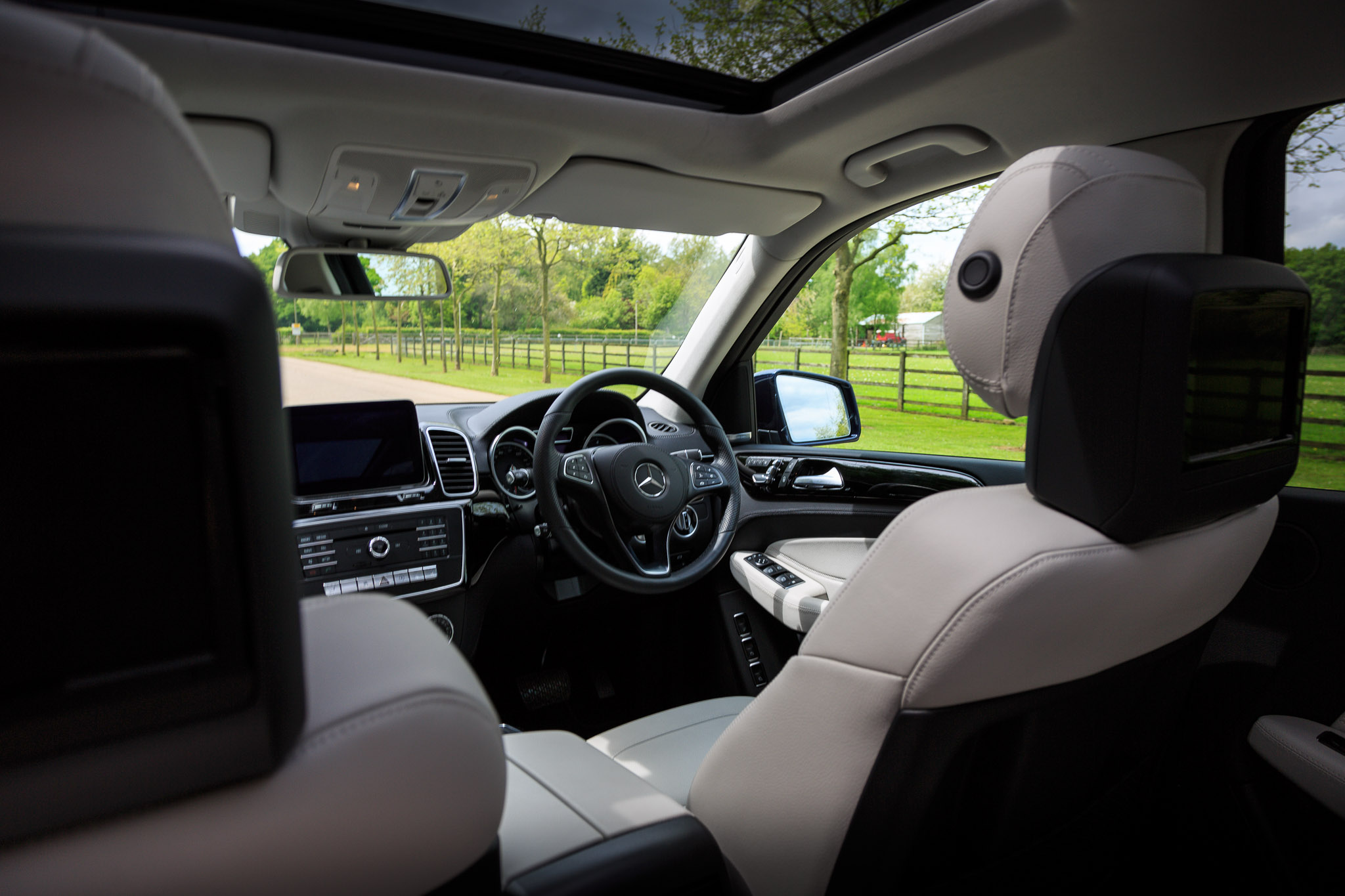 2016 Mercedes GLS 350d Review