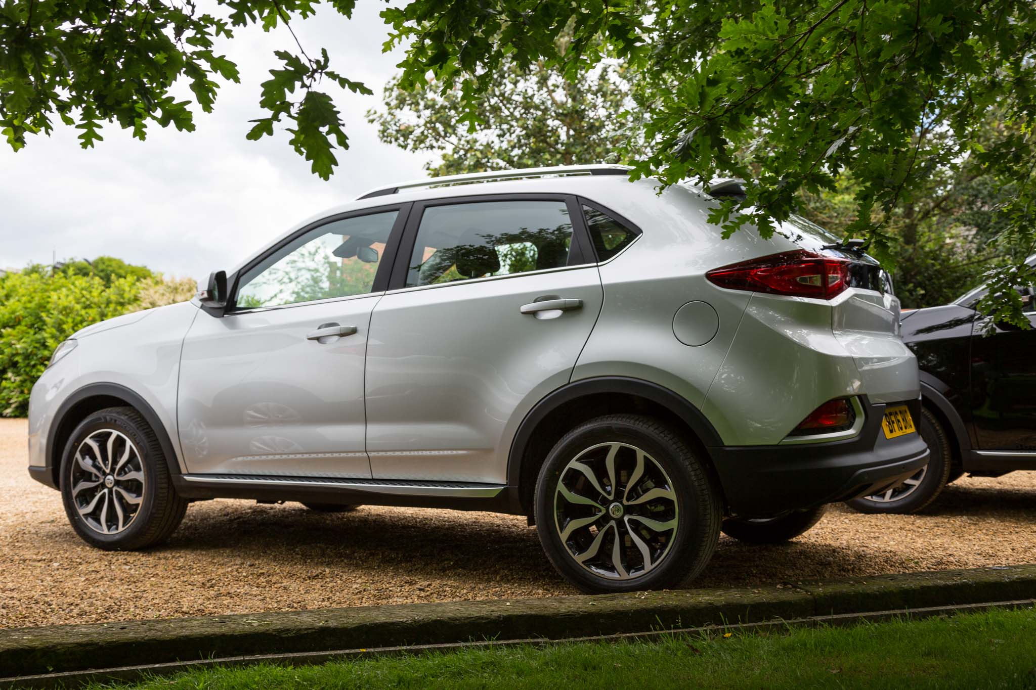 2016 MG Motors GS Gallery