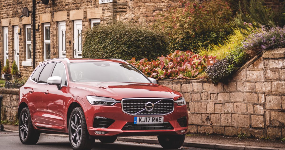 2017 Volvo XC60 T5 AWD R-Design Review | Motor Verso