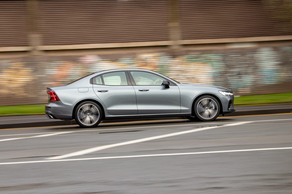 2020 Volvo S60 T8 R-Design Review