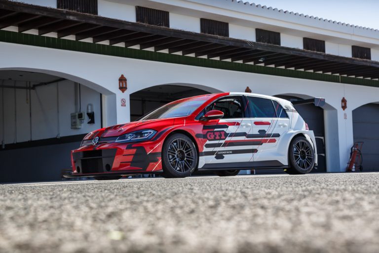 Volkswagen Golf GTI TCR Race Car Experience
