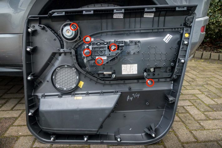 Step-By-Step Guide To Replace Range Rover Evoque Door Locks