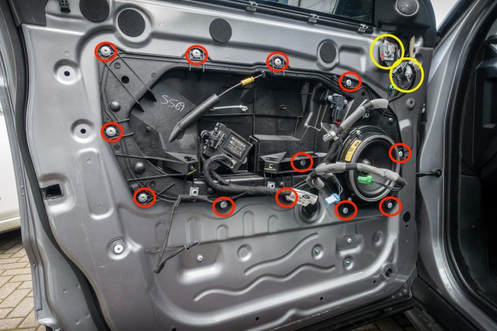 Step-By-Step Guide To Replace Range Rover Evoque Door Locks