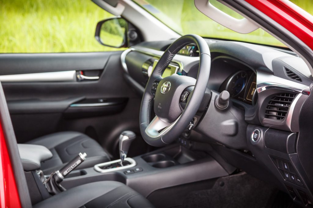 VSC Light: What It Means, Causes, How To Fix (Toyota & Lexus)