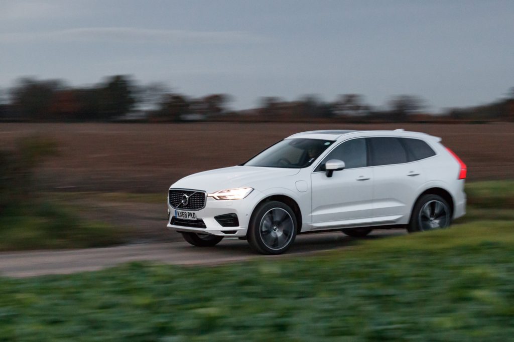 Volvo XC60 T8 Hybrid AWD R-Design Pro Review
