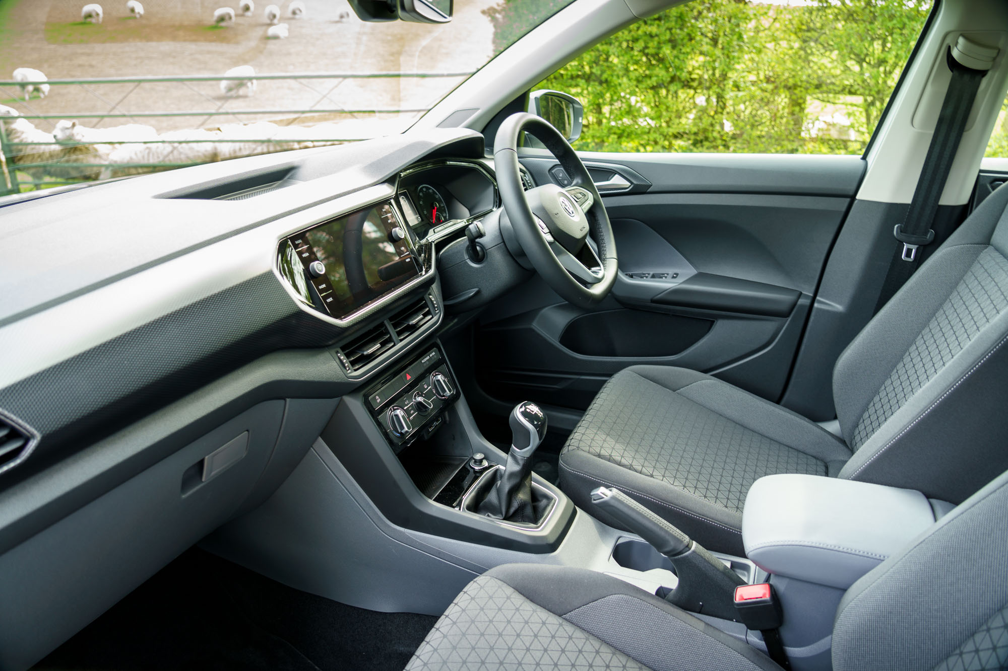 2019 Volkswagen T-Cross SE Review