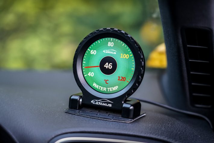 LCD Gauge i-Round Review - Digital Metrics From Car OBD