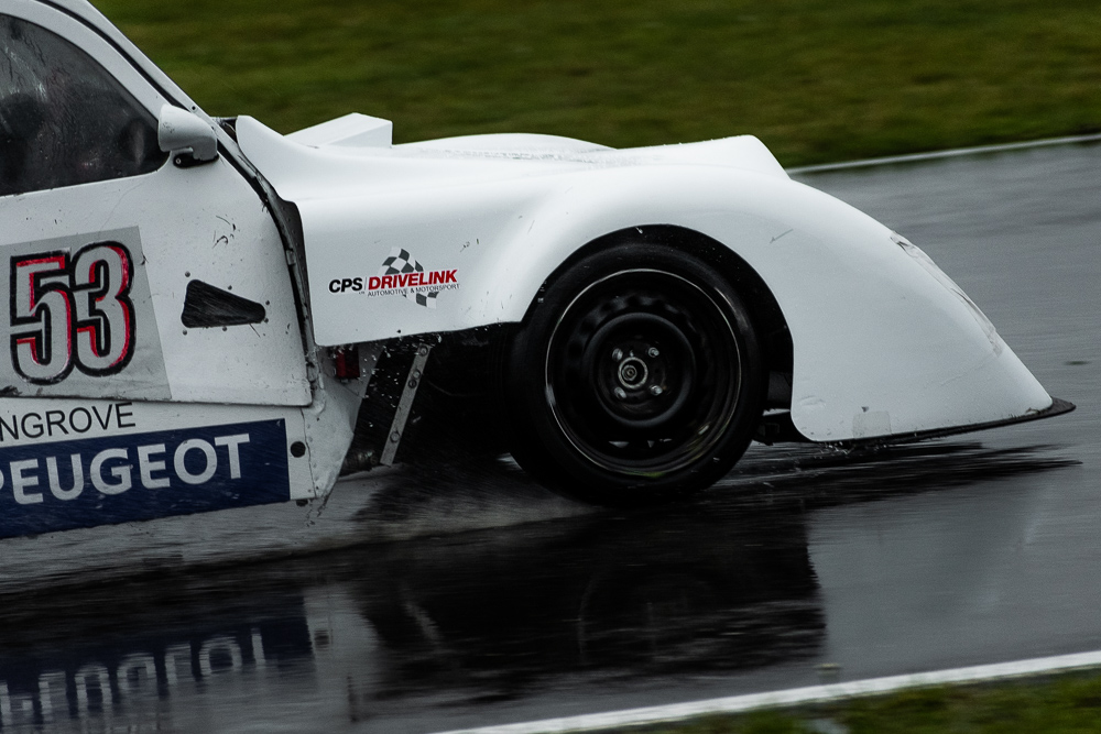 Wingrove Racing & Team Lion claim Snetterton 2CV 24 Hours