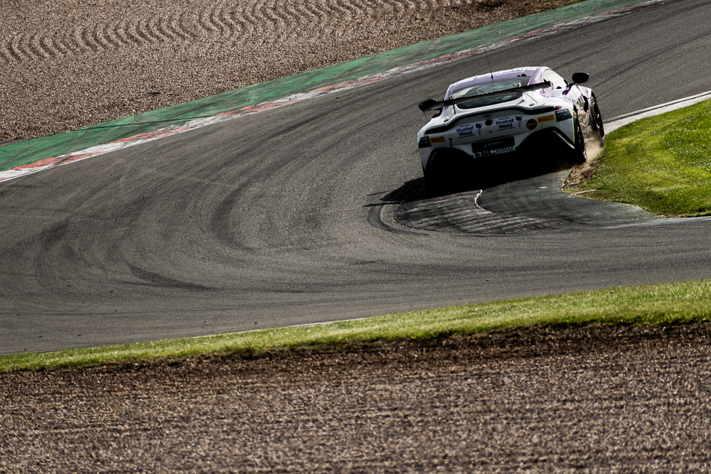 GT Cup Donington: Orange & Jackson crowned champions