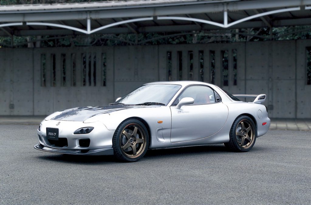 Mazda RX7 vs RX8: What's The Difference And Why Is This Better