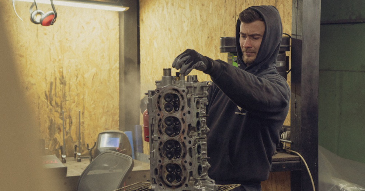 Piston Slap 🏎️ What Is It And Should You Worry About It?