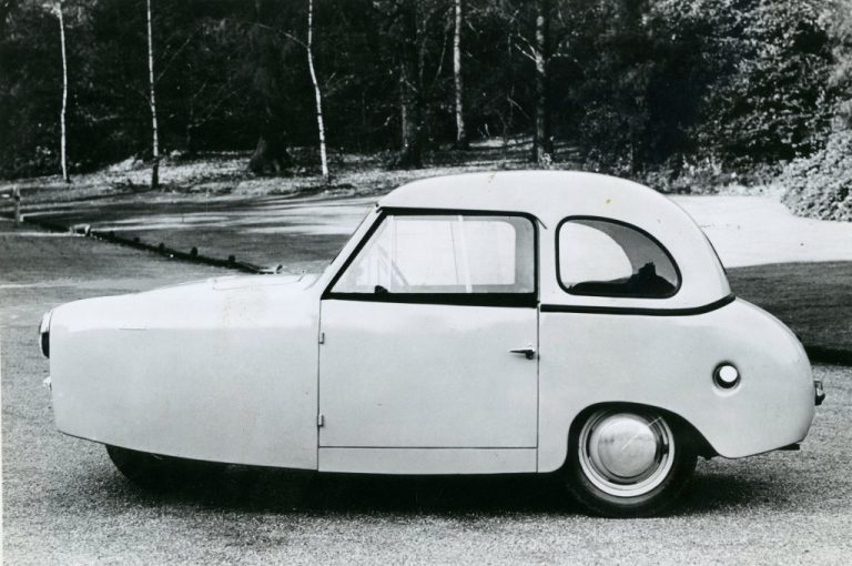 Reliant Regal vs Reliant Robin