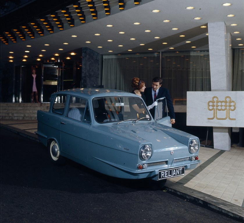 Reliant Regal vs Reliant Robin