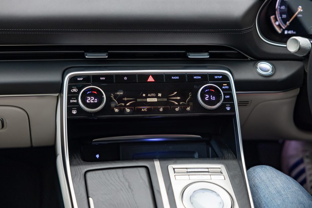 Genesis GV80 Luxury Review 🏎️