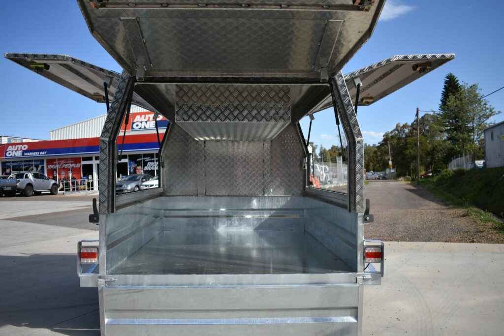 Triple Towing: Is It Legal, What States Allow It, & Is It Dangerous?