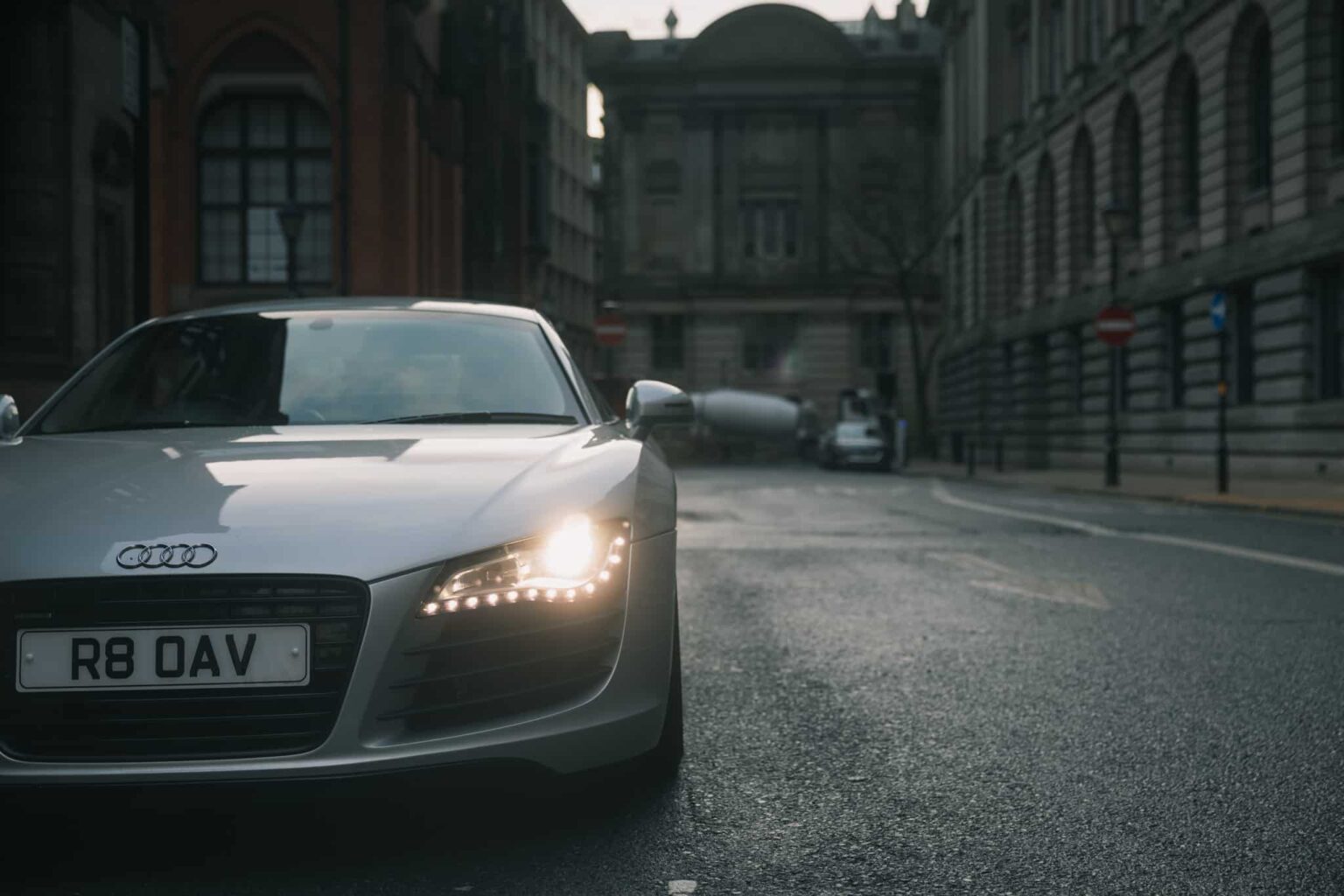 Condensation In Headlight: How To Remove Moisture (How To Fix)