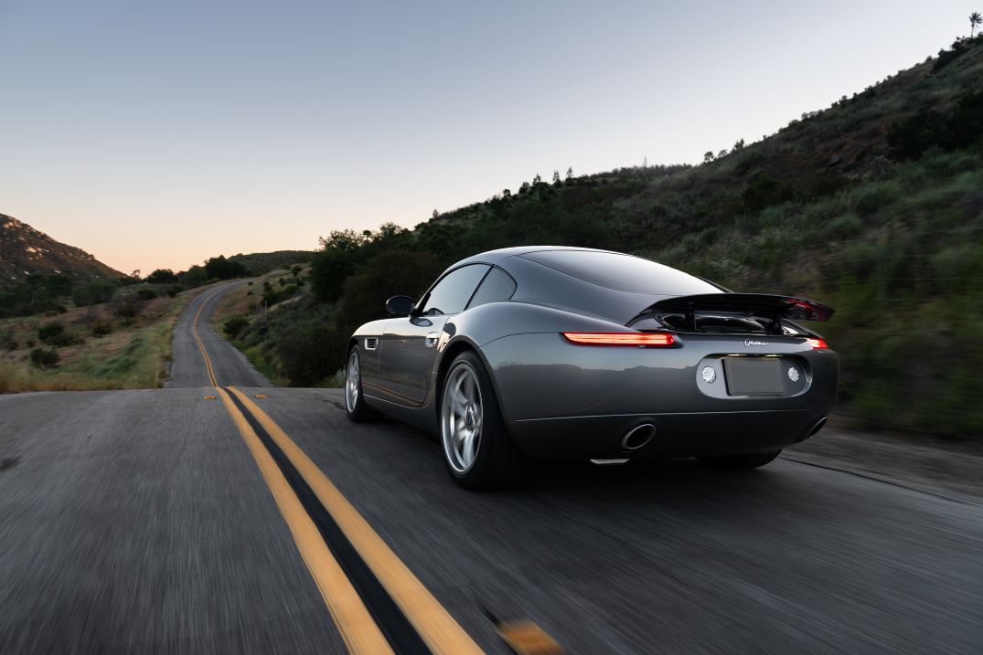 Smit Vehicle Engineering Unveils Its Pretty BMW Resto-Mod 🏎️