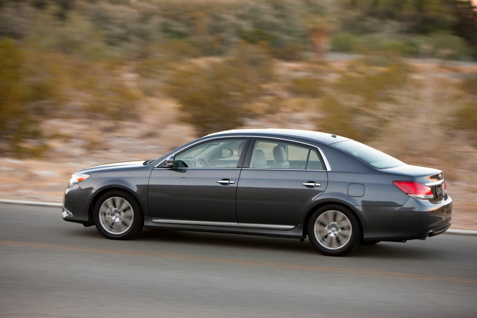 Toyota Avalon Best Years 🏎️ How Reliable & What Years To Avoid?