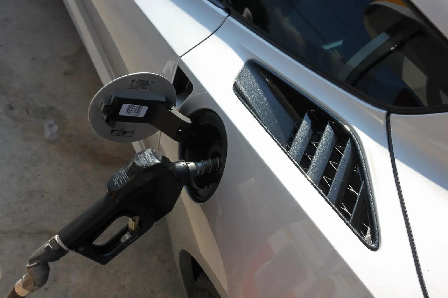 Gas Leak In Car: Common Causes, Symptoms, Fixes, Repair Cost