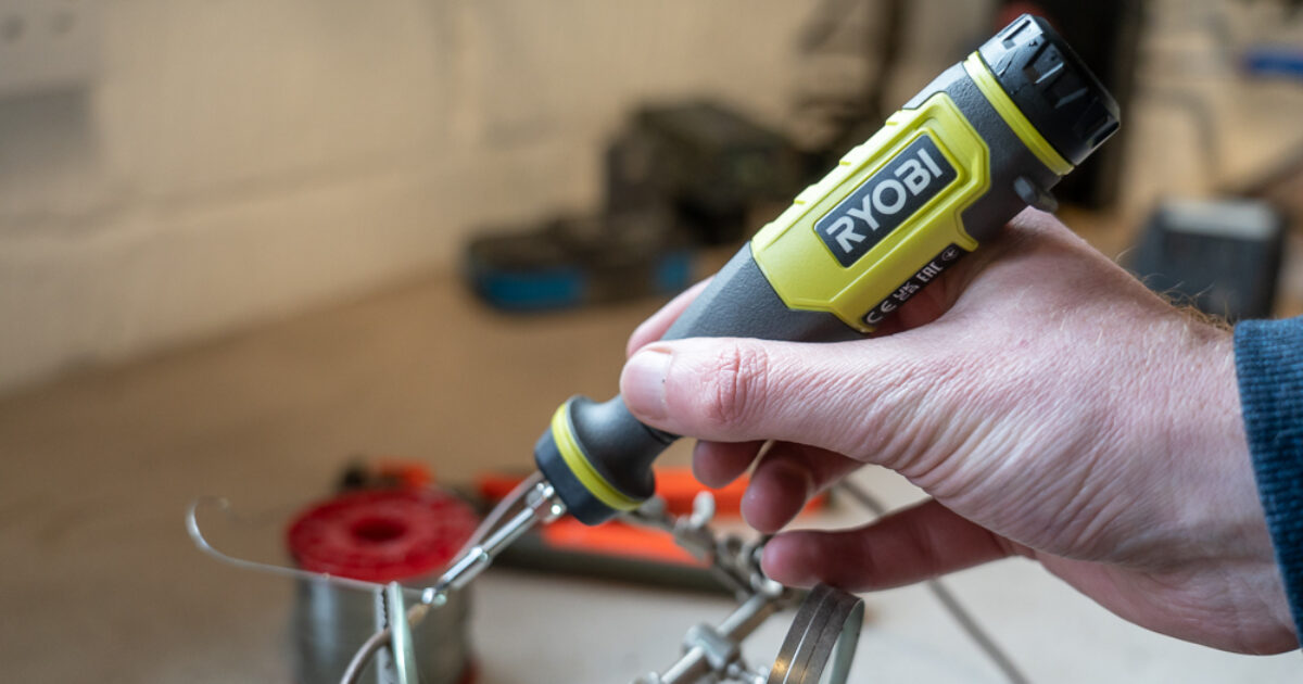 Ryobi 4V Lithium Cordless Soldering Iron RSI4-120G Review