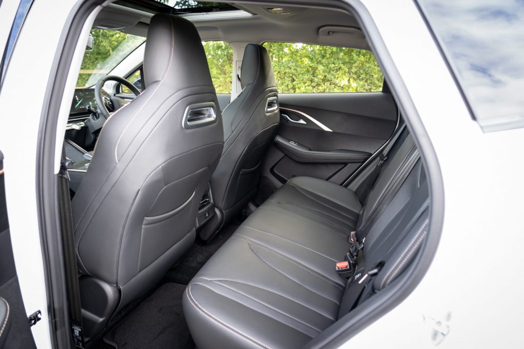 OMODA 5 Noble Review